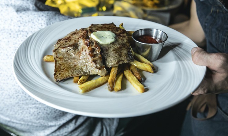 El jardín sirve "comida mediterránea con una patada" en Boulan South Beach